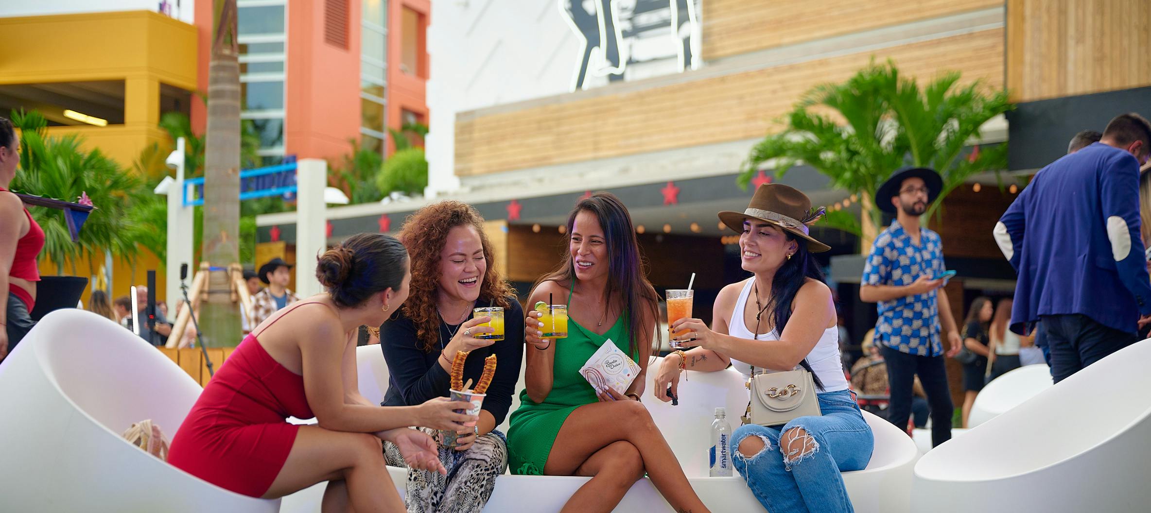 Dolphin Mall | Miami's Largest Outlet Shopping and Entertainment ...