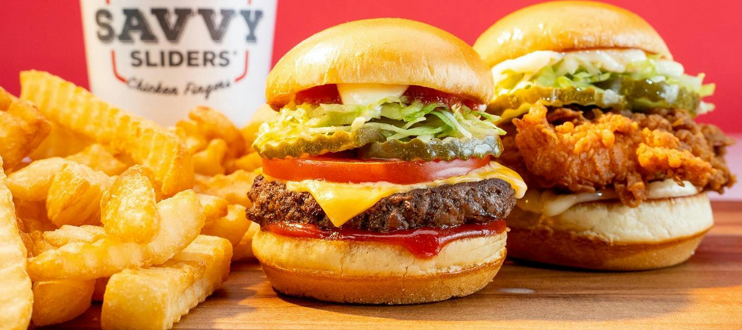 Great Lakes Crossing Outlets | Michigan's Largest Indoor Outlet Mall ...