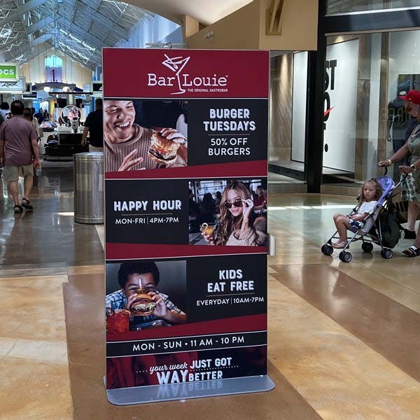 Great Lakes Crossing Outlets | Michigan's Largest Indoor Outlet Mall ...