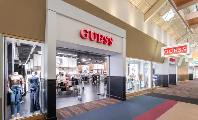 Great Lakes Crossing Outlets | Michigan's Largest Indoor Outlet Mall ...