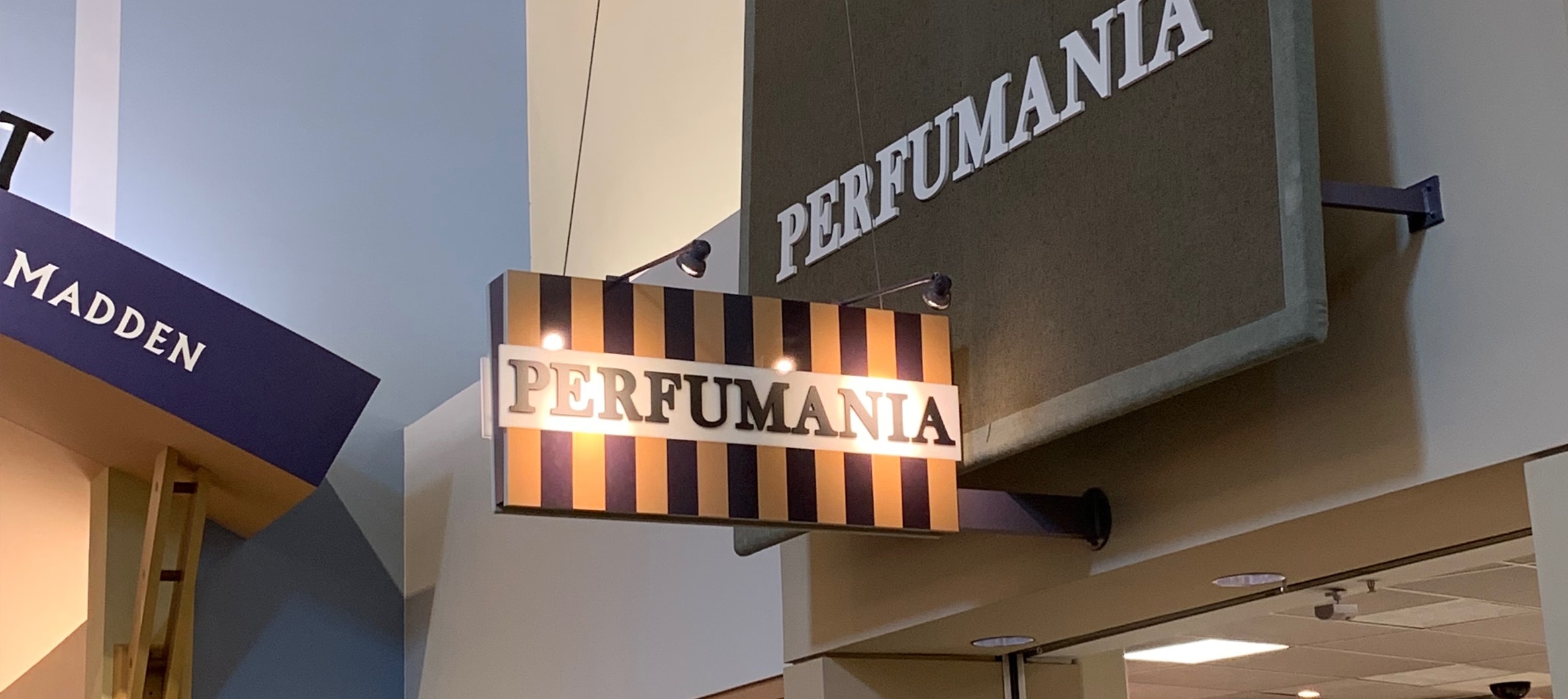 Perfumania | Auburn Hills | Great Lakes Crossing Outlets