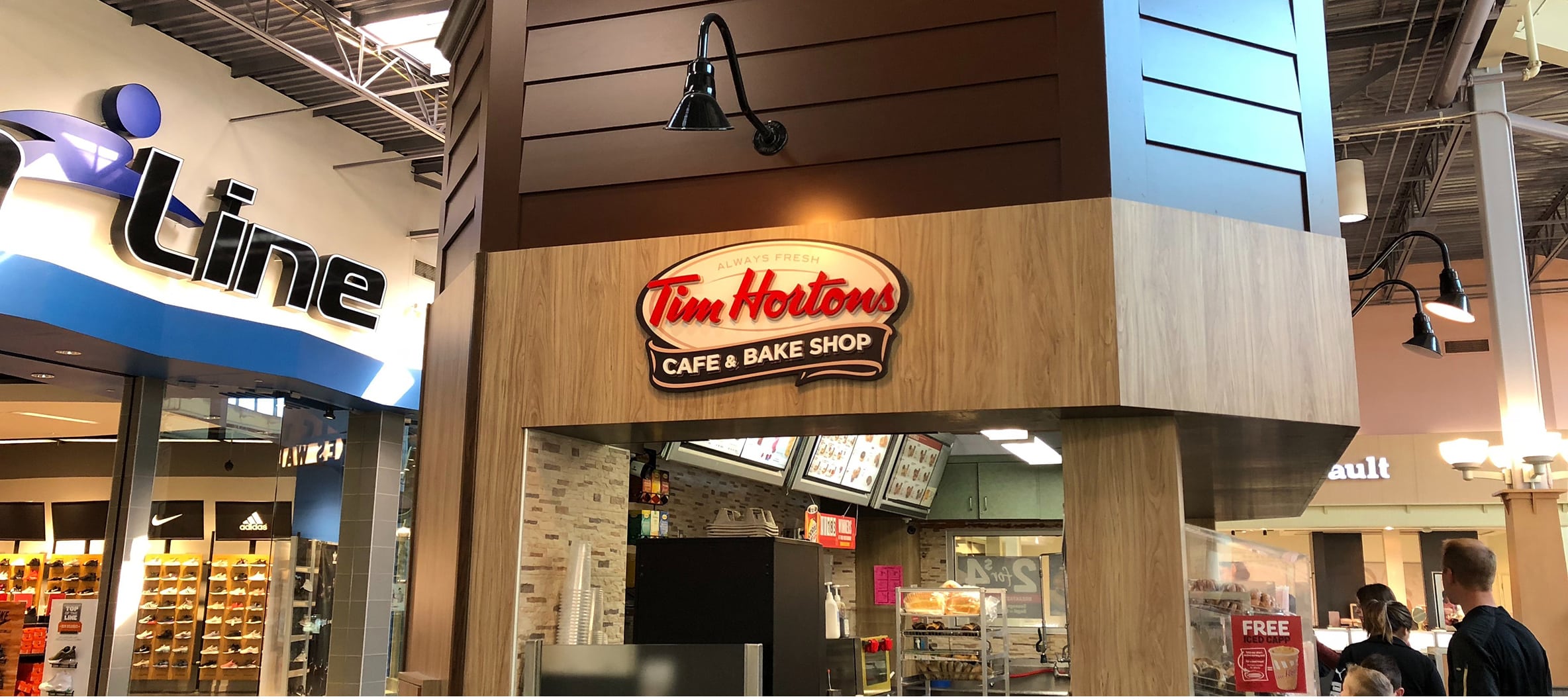Tim Hortons Cafe & Bake Shop | Auburn Hills | Great Lakes Crossing Outlets