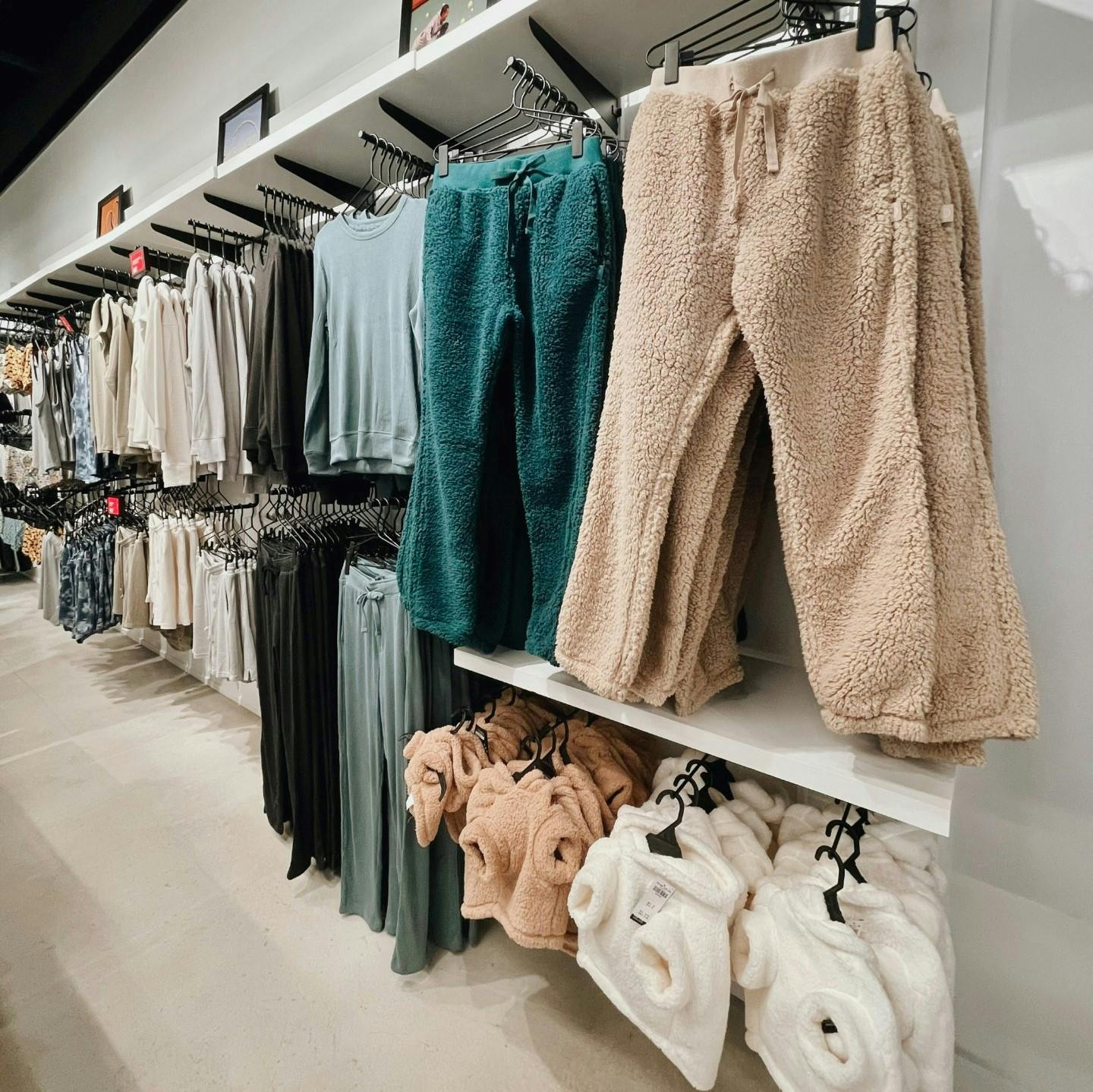 International Plaza and Bay Street | Premier Shopping and Dining in ...