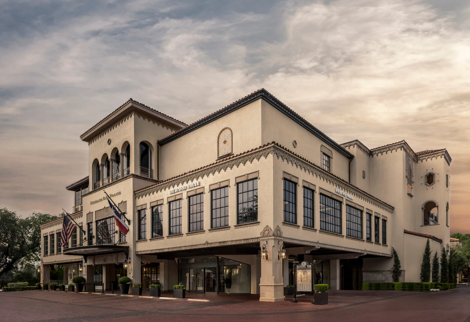 Luxury Shopping and Fine Dining at Highland Park Village